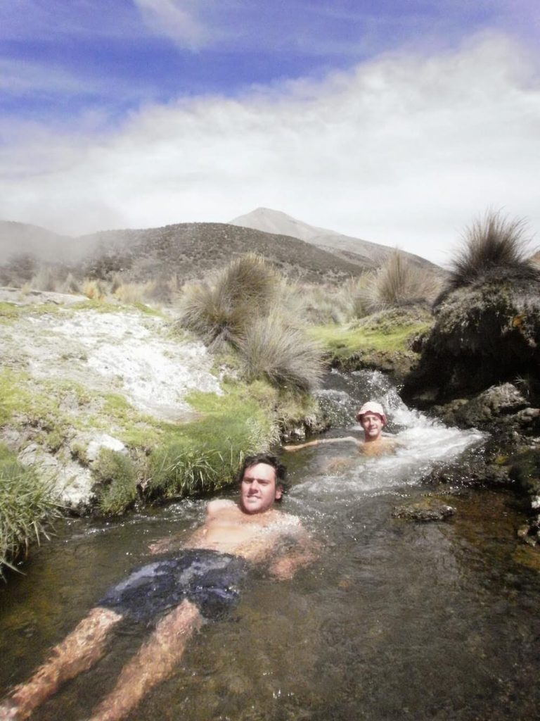 baignade-riviere-parc-sajama-bolivie - The Bob Trotter